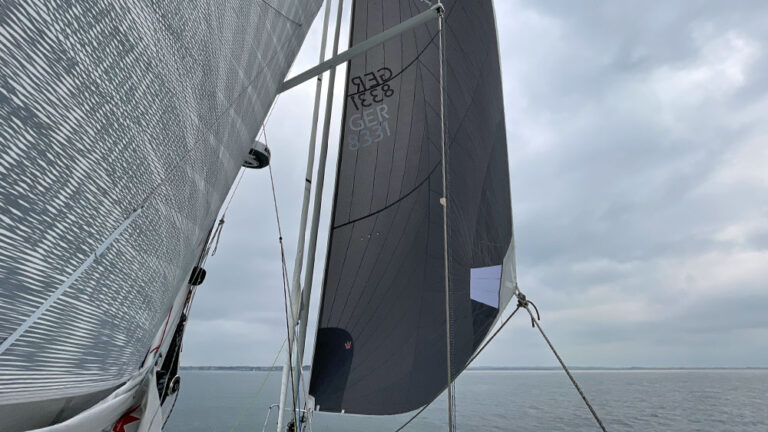 Code Zero Segel kaufen: Modelle, Material, Bauarten, Varianten