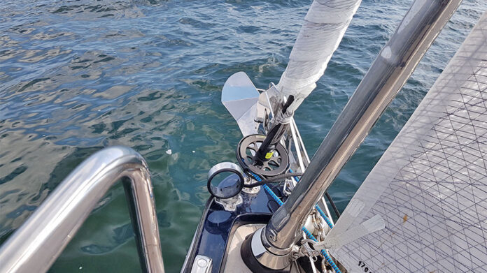 Gennaker mit integrierter Rollvorrichtung (IFS) setzen/bergen